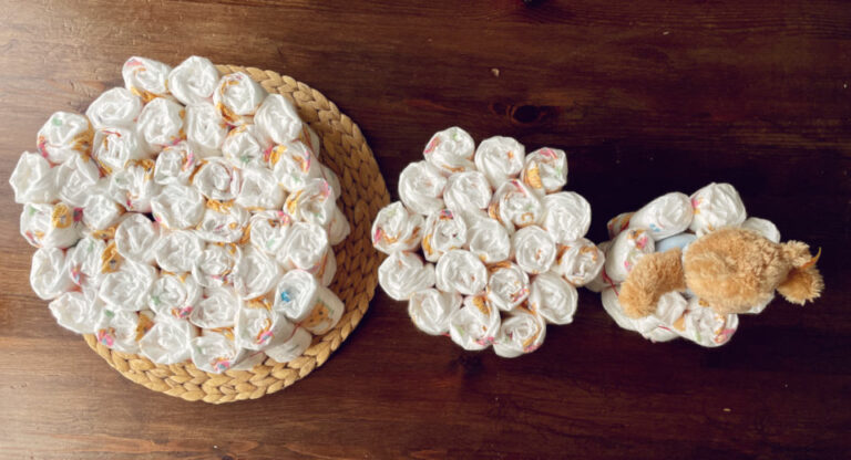 Windeltorte selber machen: Tutorial, Tipps & Tricks + Deko-Ideen